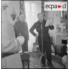 ImagesDéfense - Allocution du général Valin au ministère de l'Air et de ...