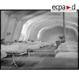 ImagesDéfense - L'infirmerie de la base aérienne d'Evreux-Fanville.