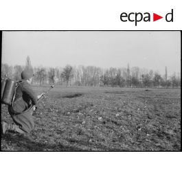 ImagesDéfense - Exercice de lance-flammes par les soldats de la 9e DIC ...