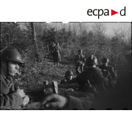 ImagesDéfense - Progression du 4e RTT de la 3e DIA dans les environs de ...