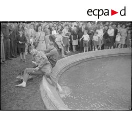 ImagesDéfense - Soldats américains prenant un bain de pieds dans un ...