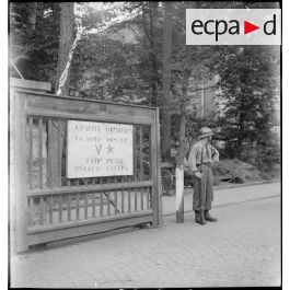 ImagesDéfense - Entrée de la caserne du baron von Forstner à Karlsruhe ...