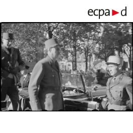 ImagesDéfense - Arrivée du général De Gaulle et du général Koenig à ...