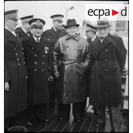 ImagesDéfense - Visite d'inspection d'autorités à bord de l'aviso ...