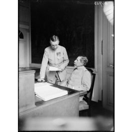 ImagesDéfense - Toul (Meurthe-et-Moselle), cabinet de travail du ...
