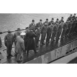 ImagesDéfense - A Saint-Nazaire, le capitaine de corvette ...