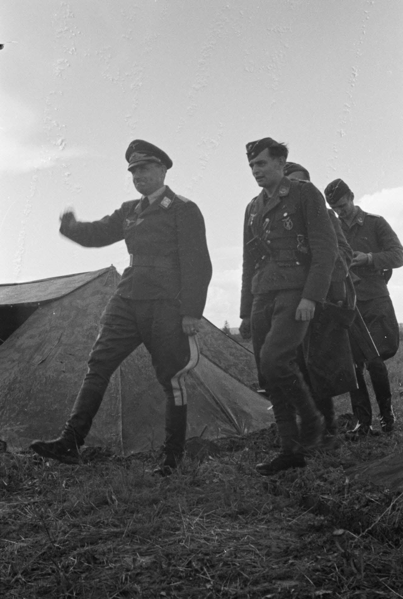 ImagesDéfense - Le général (General der FlaKartillerie) Richard Reimann ...