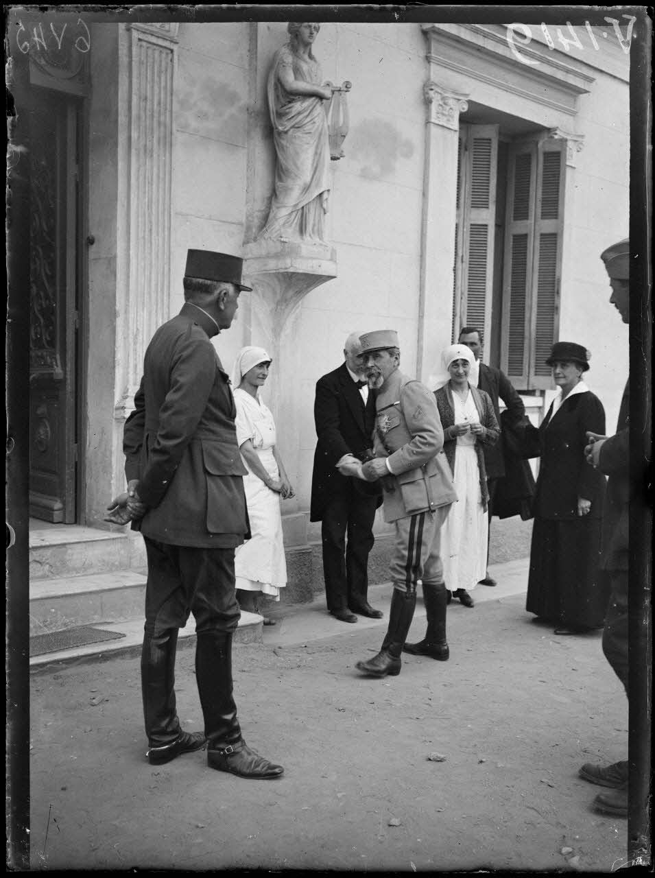 ImagesDéfense - Salonique. Visite du général Roques et du général ...