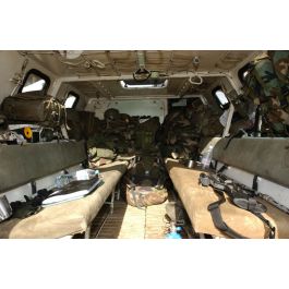 ImagesDéfense - L'intérieur d'un VAB.