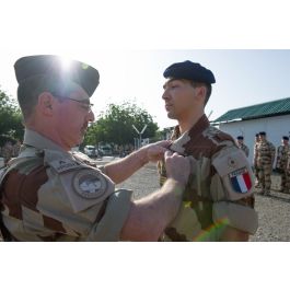 ImagesDéfense - Le colonel Jean-Claude Di Fazio, commandant des SIC de ...
