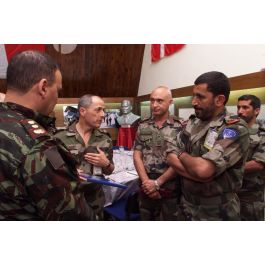 ImagesDéfense - Le général de brigade Costantini, COM-BMN-N, remet un ...