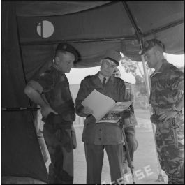 ImagesDéfense - Au commando Georges, le colonel Bigeard et le ...