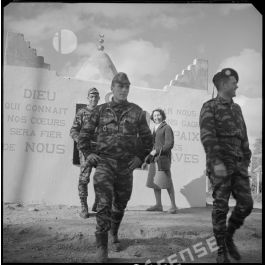 ImagesDéfense - Le lieutenant Georges Grillot et des sous-officiers du ...