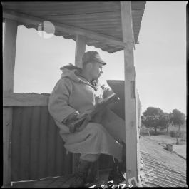 ImagesDéfense - [Portrait d'un soldat faisant le guet dans un poste de ...