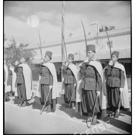 ImagesDéfense - Des élèves officiers de la promotion Weygand de l'EEOI ...