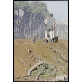 ImagesDéfense - Réalisation de merlons par le 17e RGP, Beyrouth.