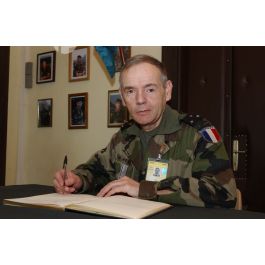 ImagesDéfense - Visite du général de division Renucci, DC-MAT, à la BMN ...