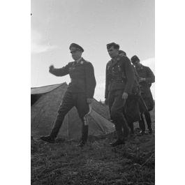 ImagesDéfense - Le général (General der FlaKartillerie) Richard Reimann ...