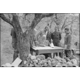 ImagesDéfense - Réunion d'état-major entre le maréchal Albert ...