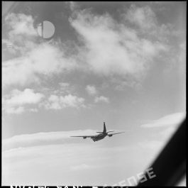 ImagesDéfense - Avion bombardier Privateer de la flottille 28F en vol ...