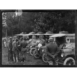 ImagesDéfense - (Triaucourt) (Meuse). Ambulance américaine. [légende d ...