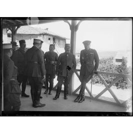 ImagesDéfense - Izvor. Au QG du général Gérôme. Le général Milne ...