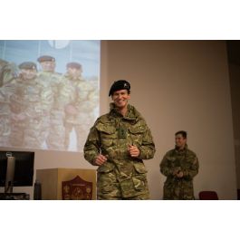 ImagesDéfense - Portrait du lieutenant-colonel Andrew Ridland coiffé d ...