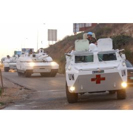 ImagesDéfense - Colonne composée d'un VAB SAN (véhicule de l'avant ...