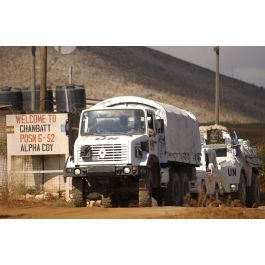 ImagesDéfense - Un camion GBC 180, une Peugeot P4 et un VAB SAN ...