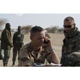 ImagesDéfense - Le lieutenant-colonel Frédéric Edel du 21e régiment d ...