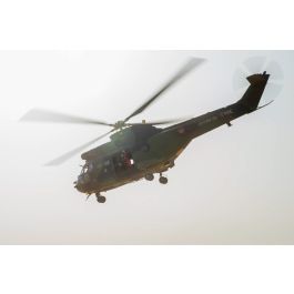 ImagesDéfense - Le père noël décolle à bord d'un hélicoptère Puma SA ...