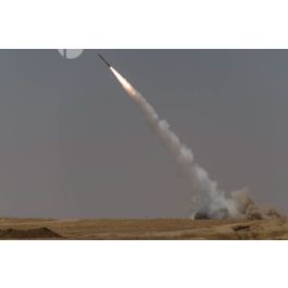 ImagesDéfense - Tir d'un projectile par un lance-roquette HIMARS M142 ...