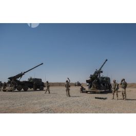 ImagesDéfense - Séquence de tir de confirmation par deux canons Caesar ...