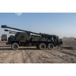 ImagesDéfense - Canons CAESAR (camion équipé d'un système d'artillerie ...