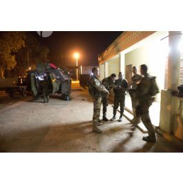 ImagesDéfense - Le lieutenant-colonel Frédéric Edel accompagné du chef ...