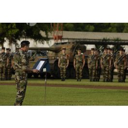 ImagesDéfense - Prise d'armes sur la place d'armes du 43e BIMa ...