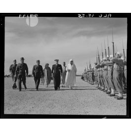 ImagesDéfense - Le général de corps d'armée Henry Martin passe en revue ...