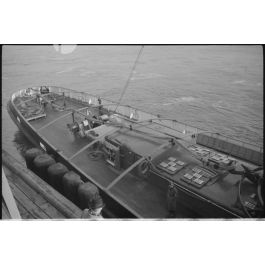 ImagesDéfense - Le navire marchand Atlantic arrive dans un port.