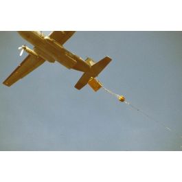 ImagesDéfense - Largage depuis un avion de transport Transall C-160 d ...