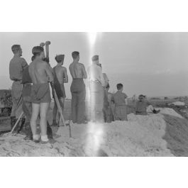 ImagesDéfense - Sur la base du 2e groupe du Jagdgeschwader 3 Udet (II ...