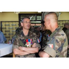 ImagesDéfense - Le général de brigade Pierre Gillet, commandant la ...