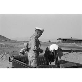 ImagesDéfense - Arrivée du général Alexander Löhr sur le terrain d ...