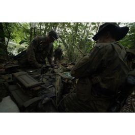 ImagesDéfense - Des stagiaires britanniques et allemands dénouent le ...