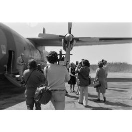 ImagesDéfense - Arrivée d’André Ross, ambassadeur de France au Zaïre ...