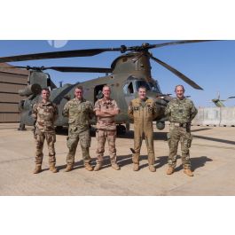 ImagesDéfense - Les généraux de division Pascal Facon et Stéphane Mille ...