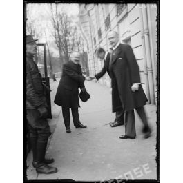 ImagesDéfense - En visite à l'hôpital Danois de la Boilly, Monsieur ...