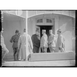 ImagesDéfense - Le général Joffre et le général de Bazelaire. [légende ...