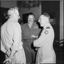 ImagesDéfense - Le général Sir Hugh Stockwell, le général Sir Charles ...