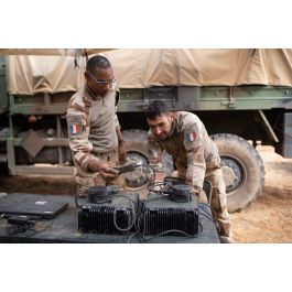 ImagesDéfense - Des transmetteurs contrôlent le bon fonctionnement des ...