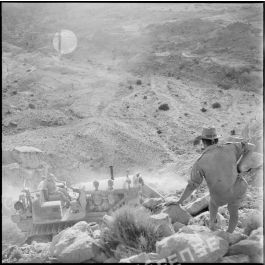 ImagesDéfense - Le travail du génie dans le massif de l'Aurès Nemencha.